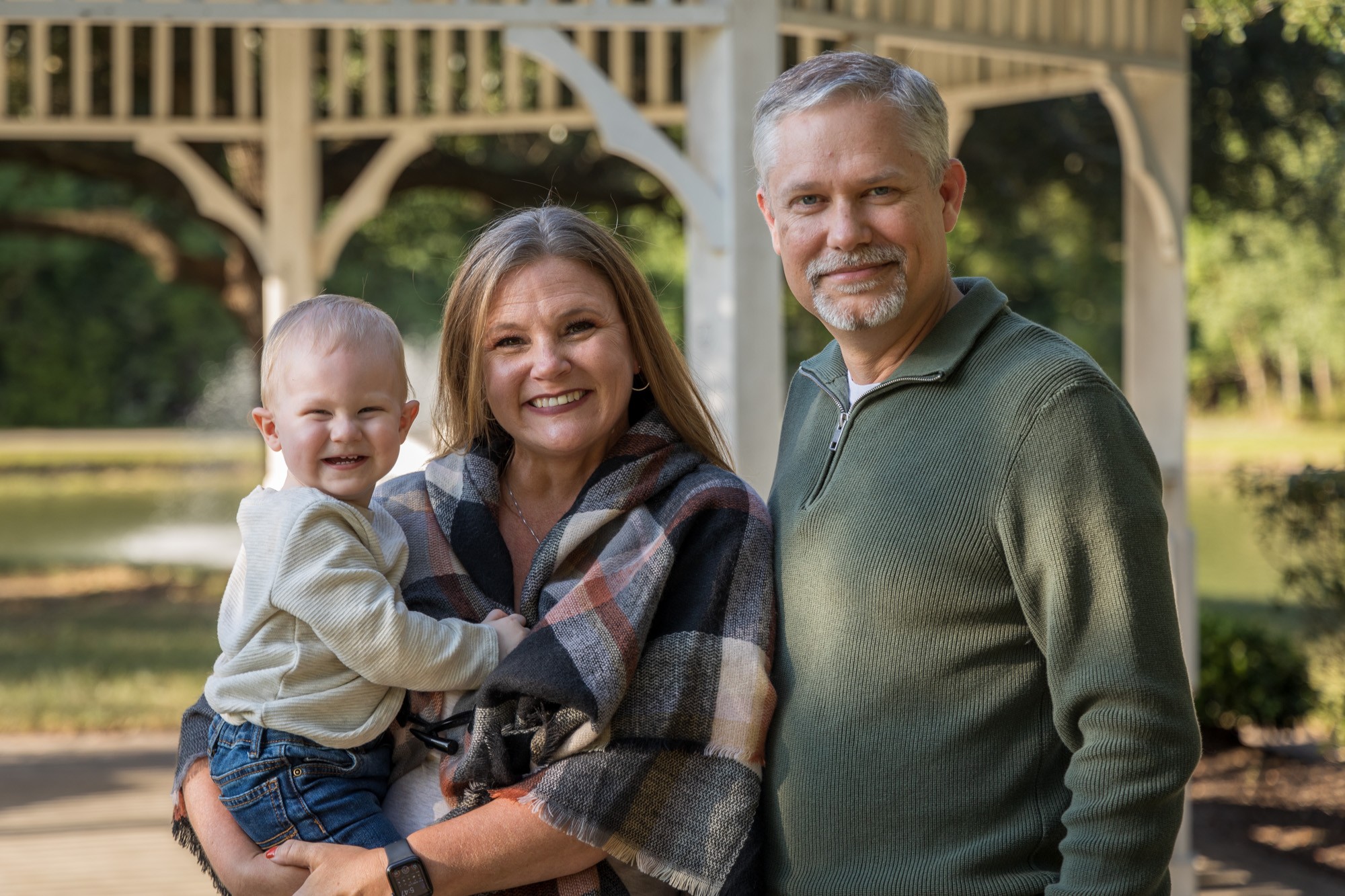 2022-044-013 Tim & Jamie's family portraits.jpg | Canon RFShooters Forums