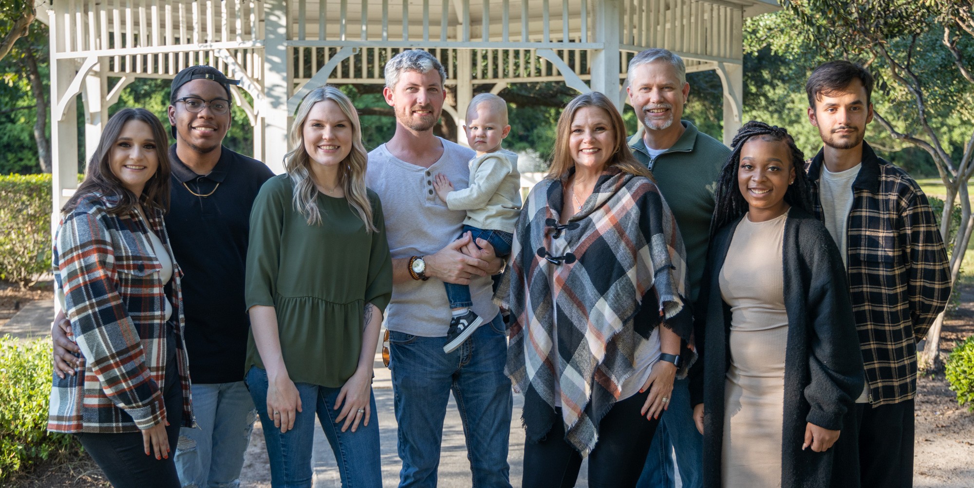 2022-044-096 Tim & Jamie's family portraits.jpg | Canon RF Shooters Forums