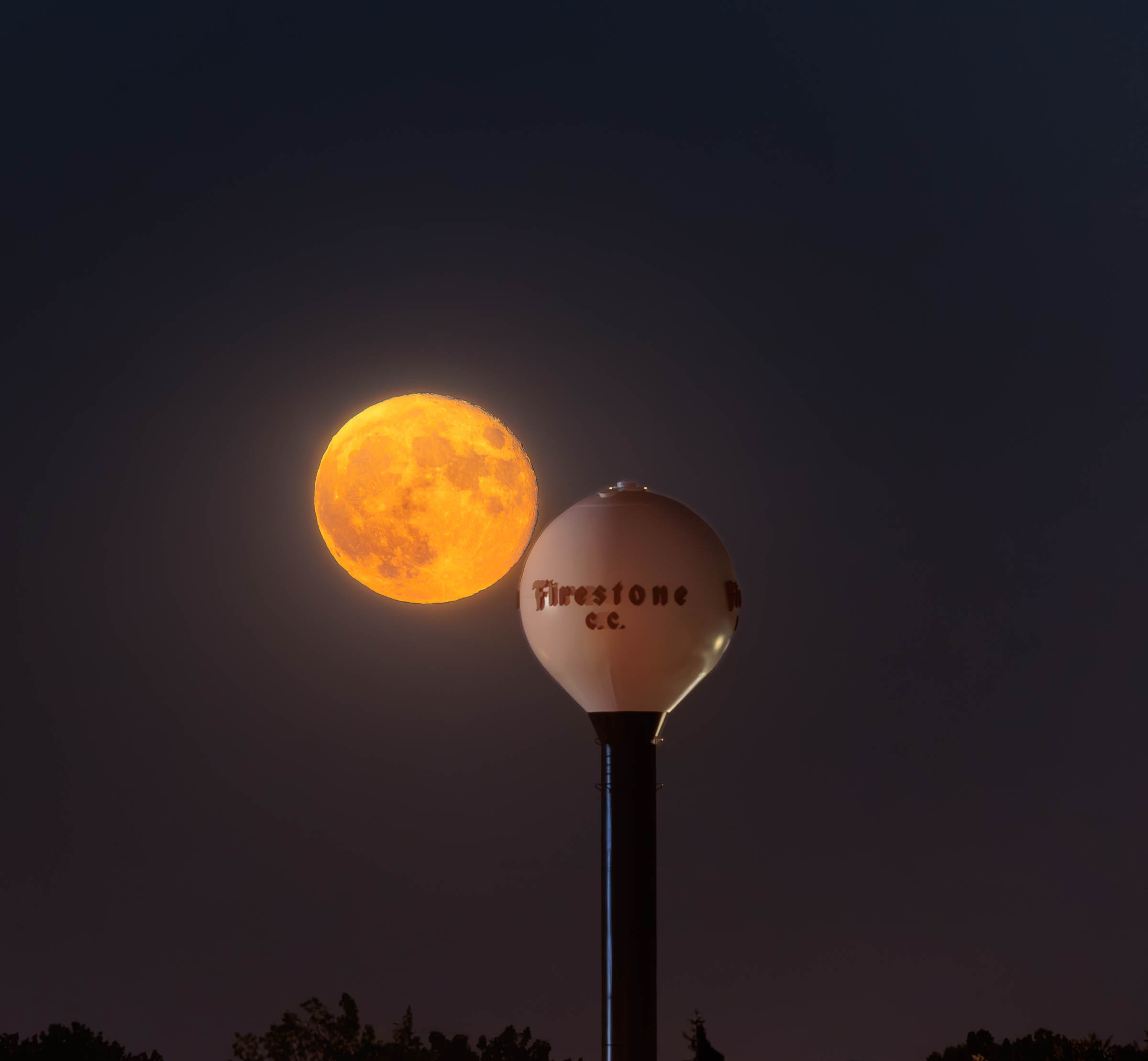 Last night's "blue" moon | Canon RF Shooters Forums