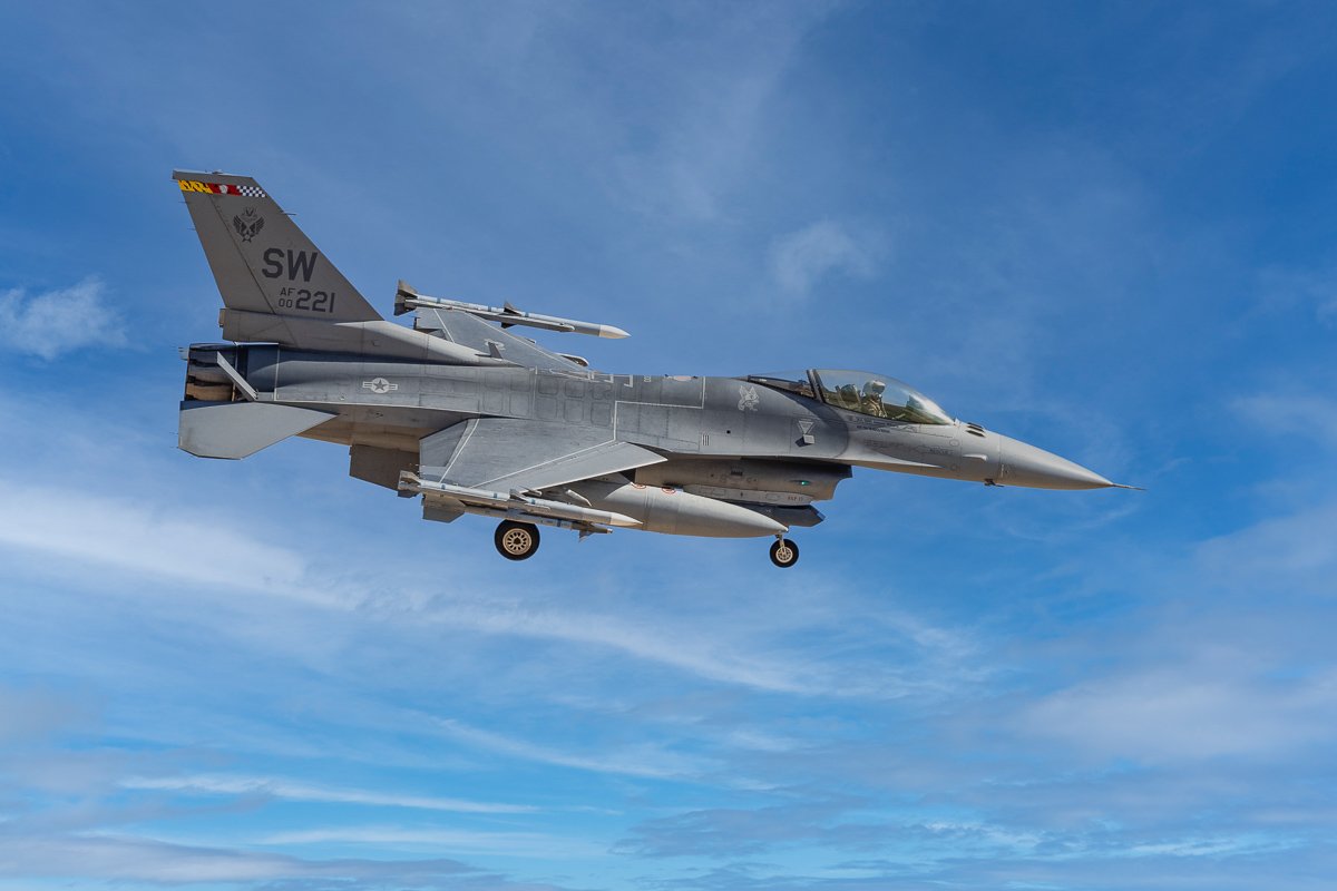 Red Flag 2_2021.jpg | Canon RF Shooters Forums